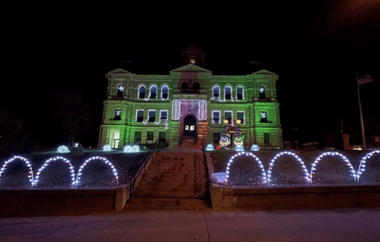 Courthouse Christmas Lights - FAO Cause Connector